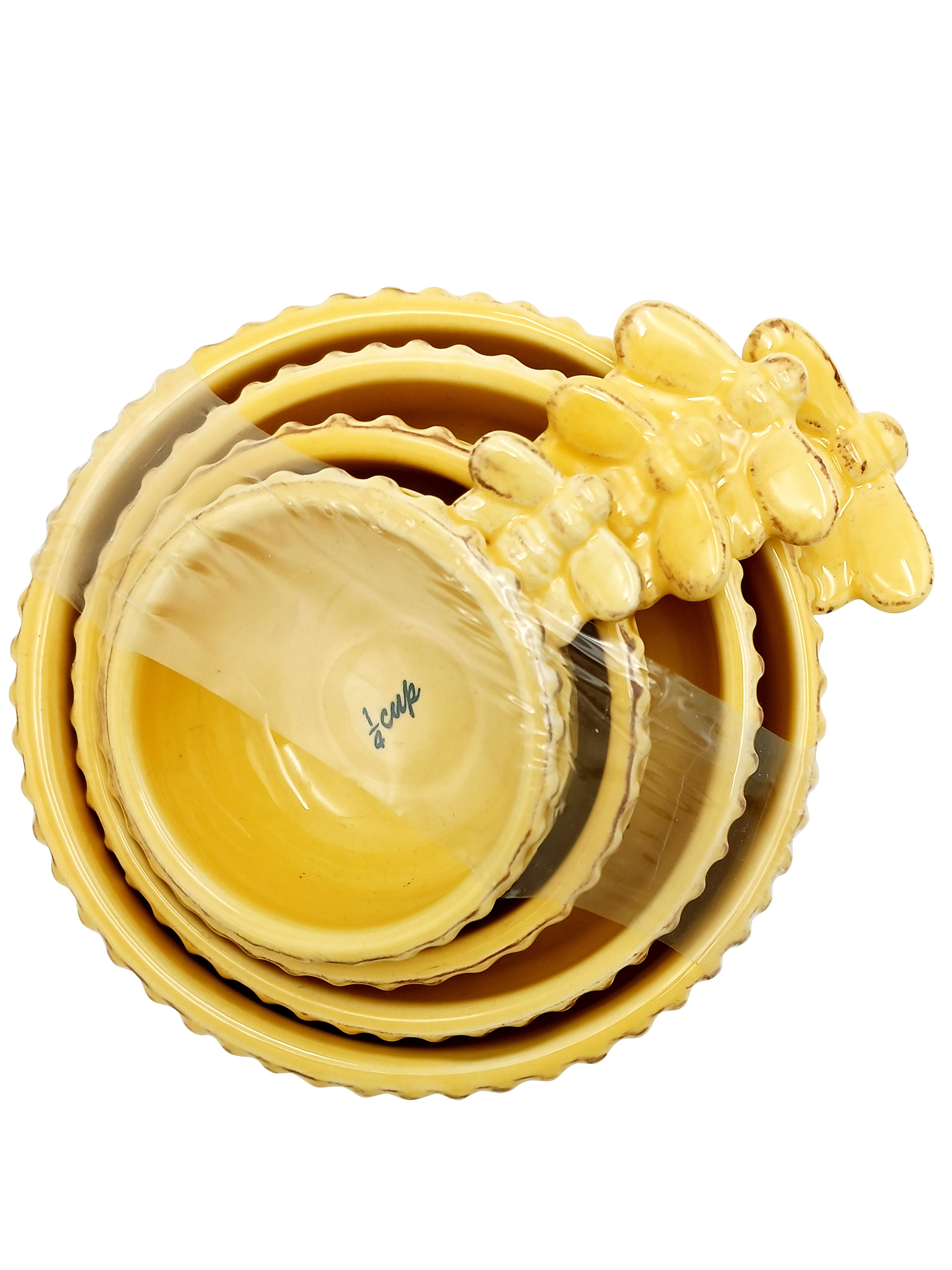 Kitchen Measuring Cups Yellow Honeycomb Design – It’s All About Bees!